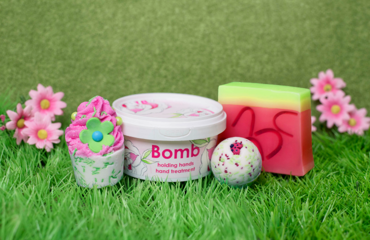 How We Keep Our Planet Rockin'! – Bomb Cosmetics UK
